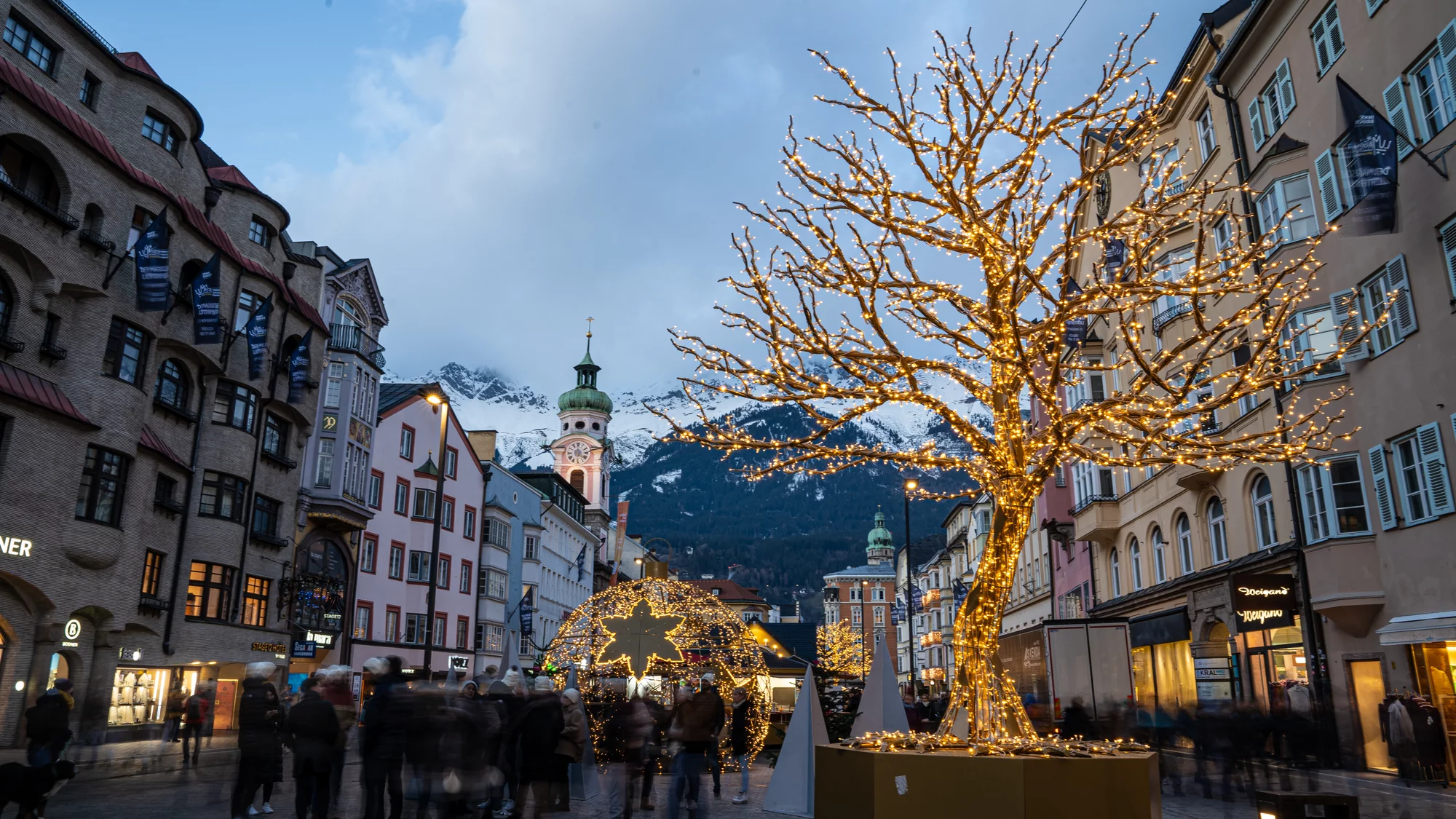 Public Spaces | MK Illumination